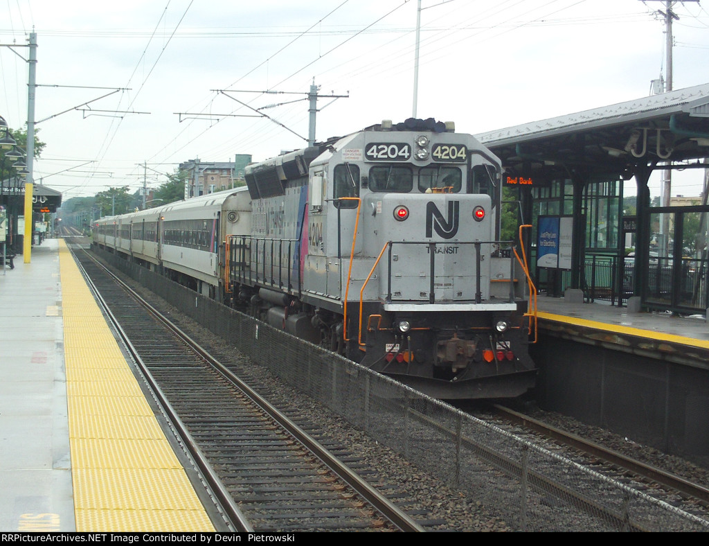 NJT 4204 on Hoboken bound train.